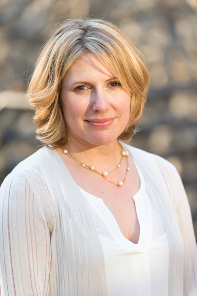 Holly Tucker